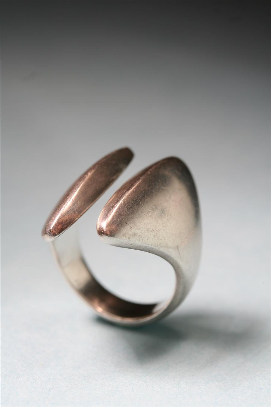 Ring, designed by Hans Hansen — Modernity