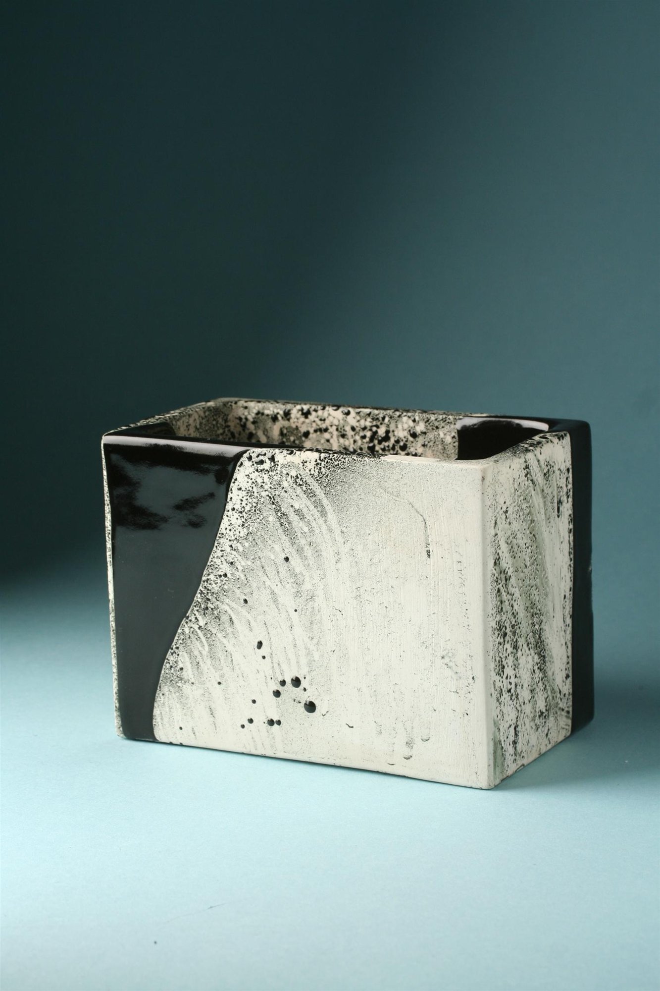 Vase, designed by Toini Muona for Arabia — Modernity