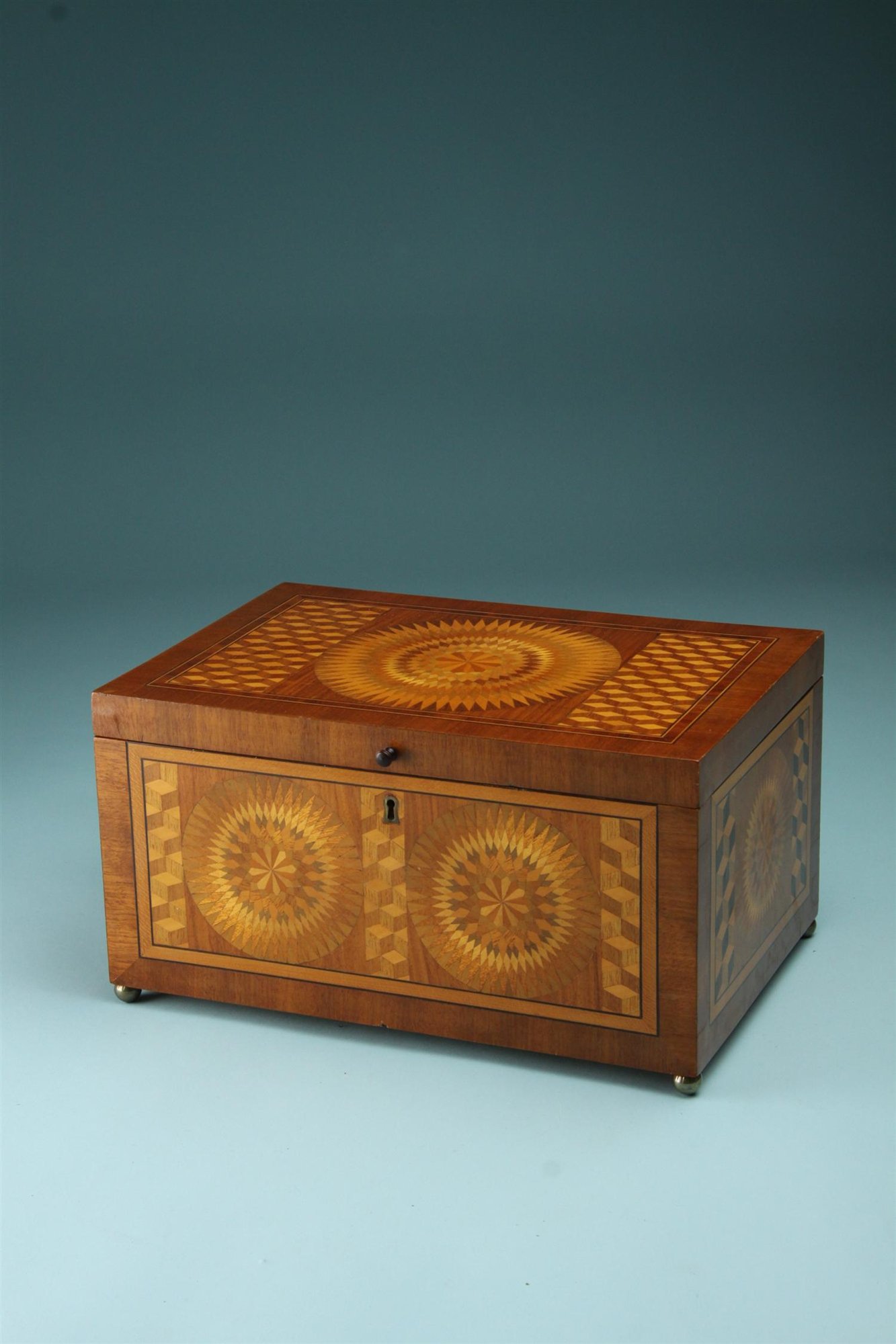 Fitted box, designed by Olaus Thoresen — Modernity