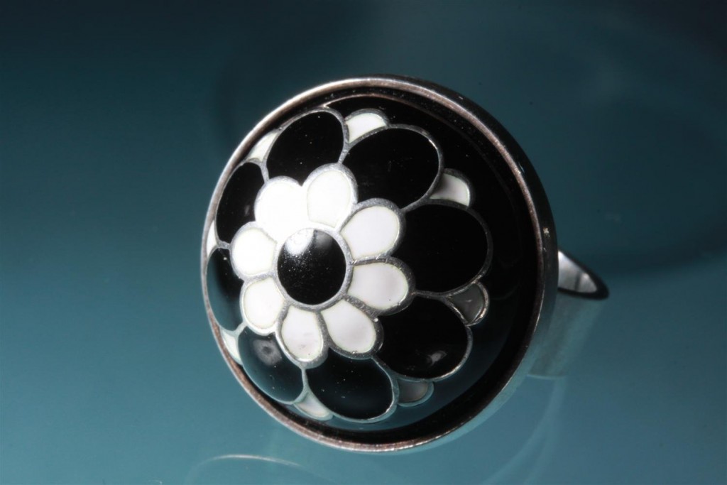 Ring, by David Andersen, Norway. 1950's. — Modernity