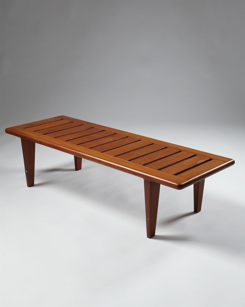 Bench/occasional table designed by Hans Wegner for Johannes Hansen ...