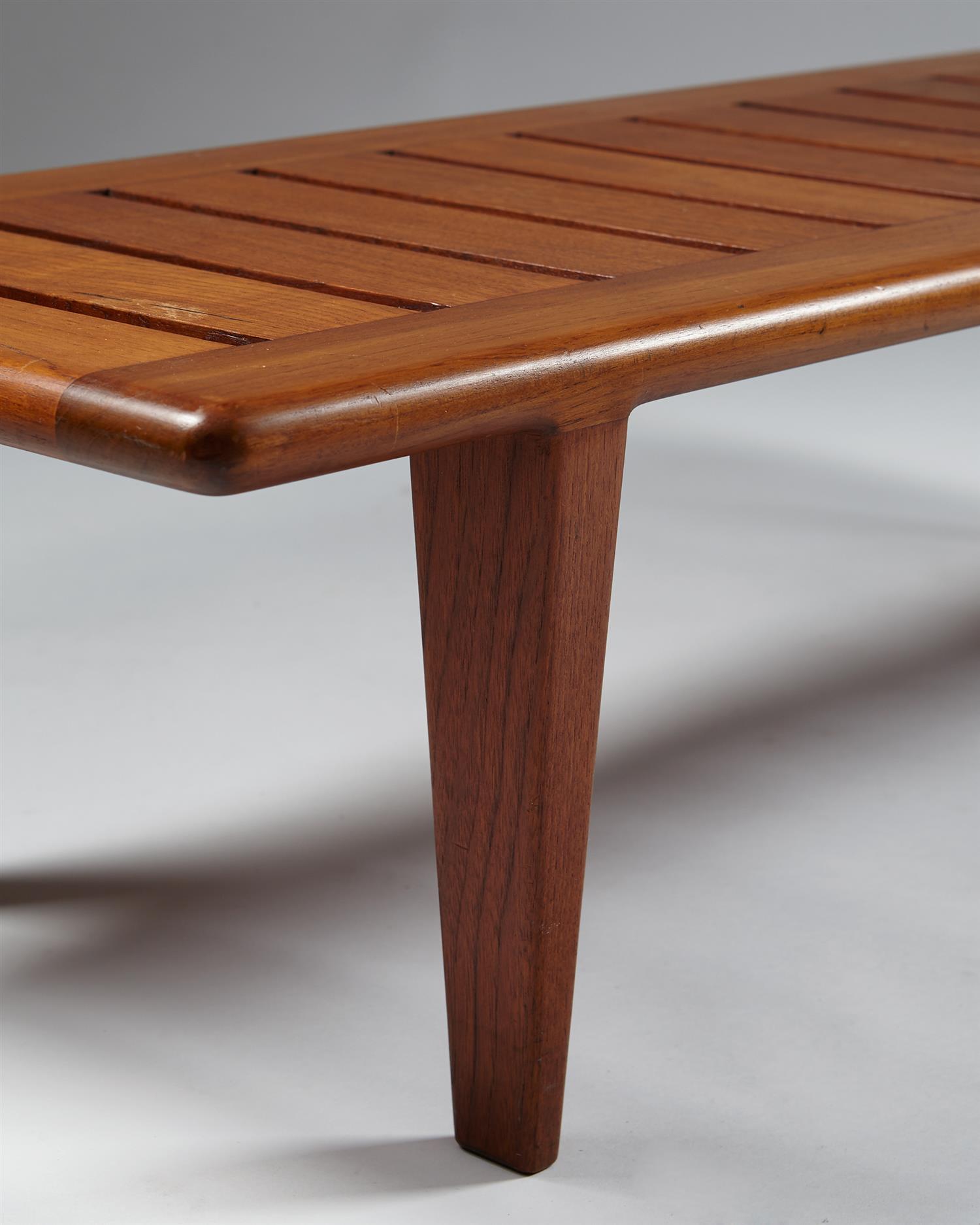 Bench/occasional table designed by Hans Wegner for Johannes Hansen ...