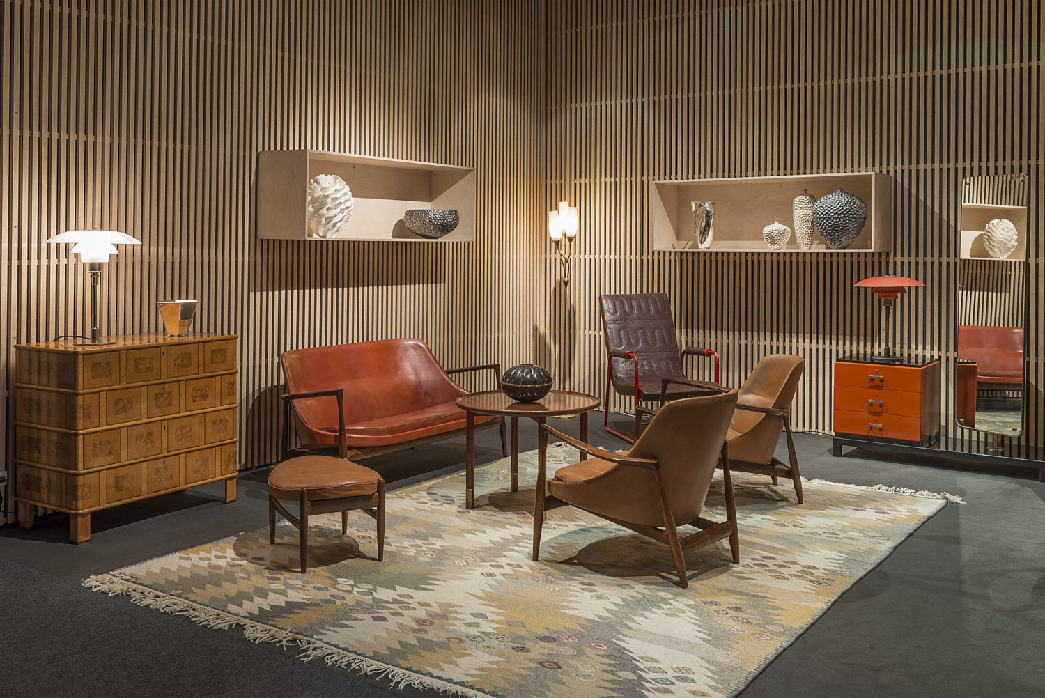 Occasional table attributed to Flemming Lassen, — Modernity