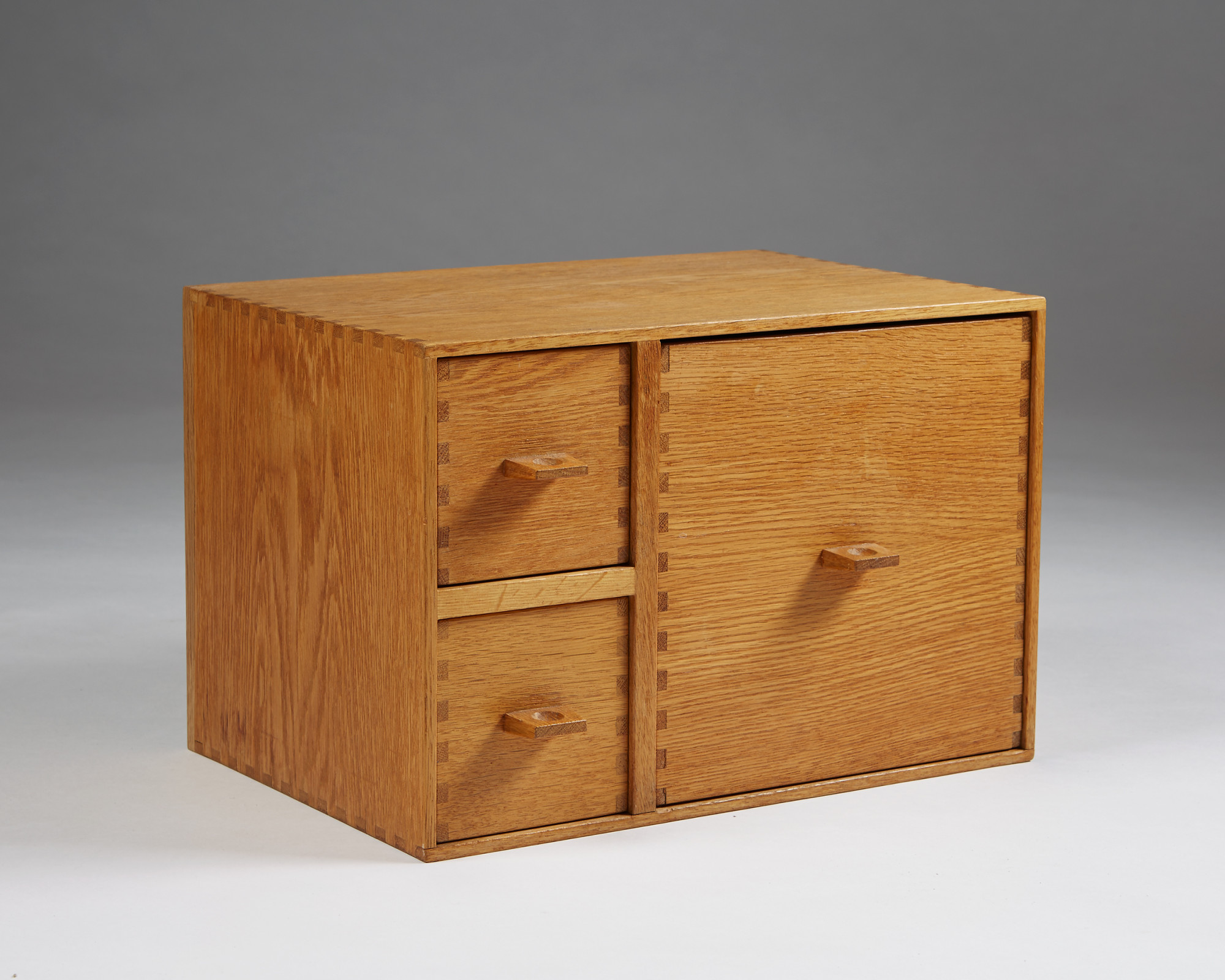 Wall hung drawers designed by Yngve Ekström, — Modernity