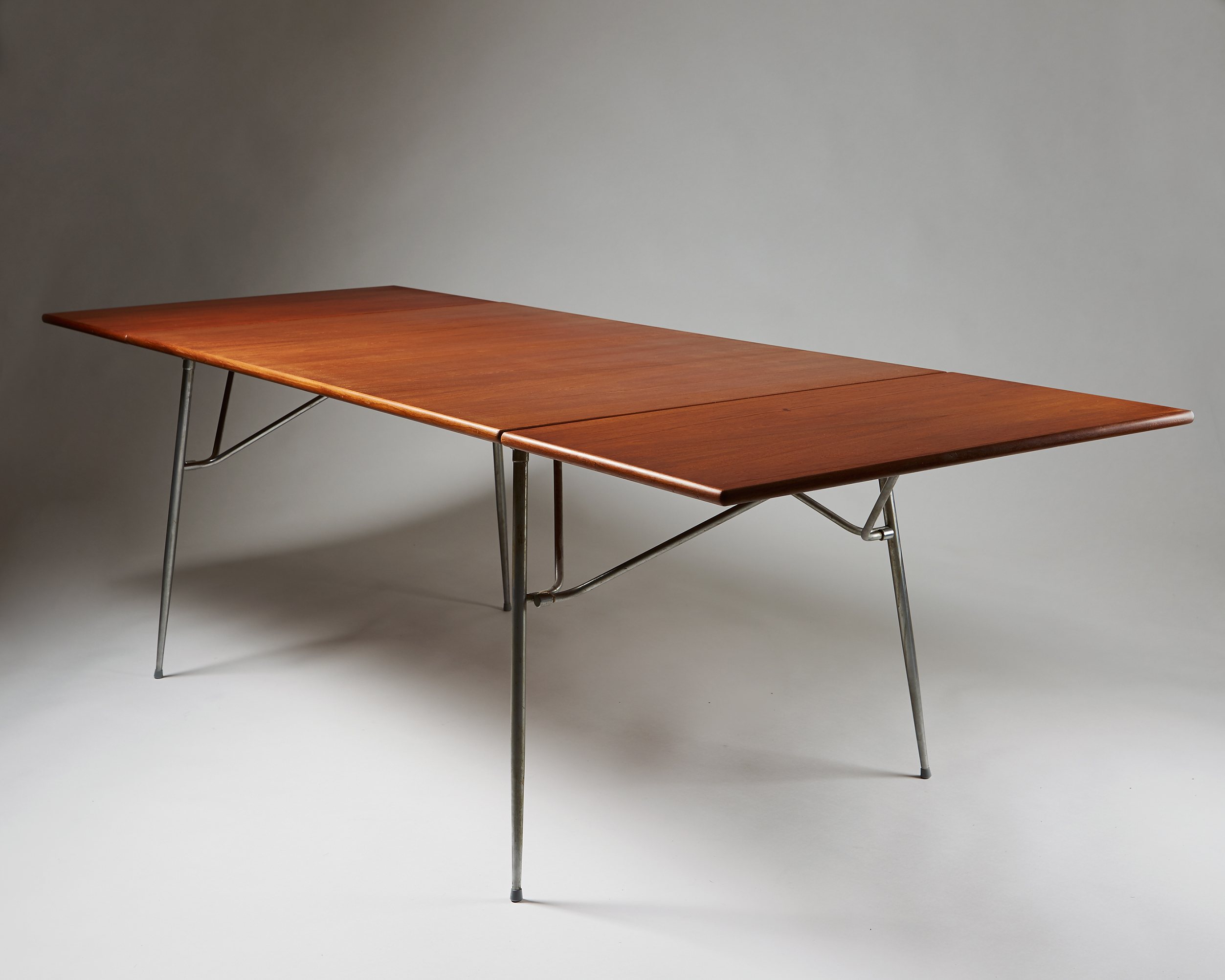 Dining table designed by Börge Mogensen for Söborg, — Modernity