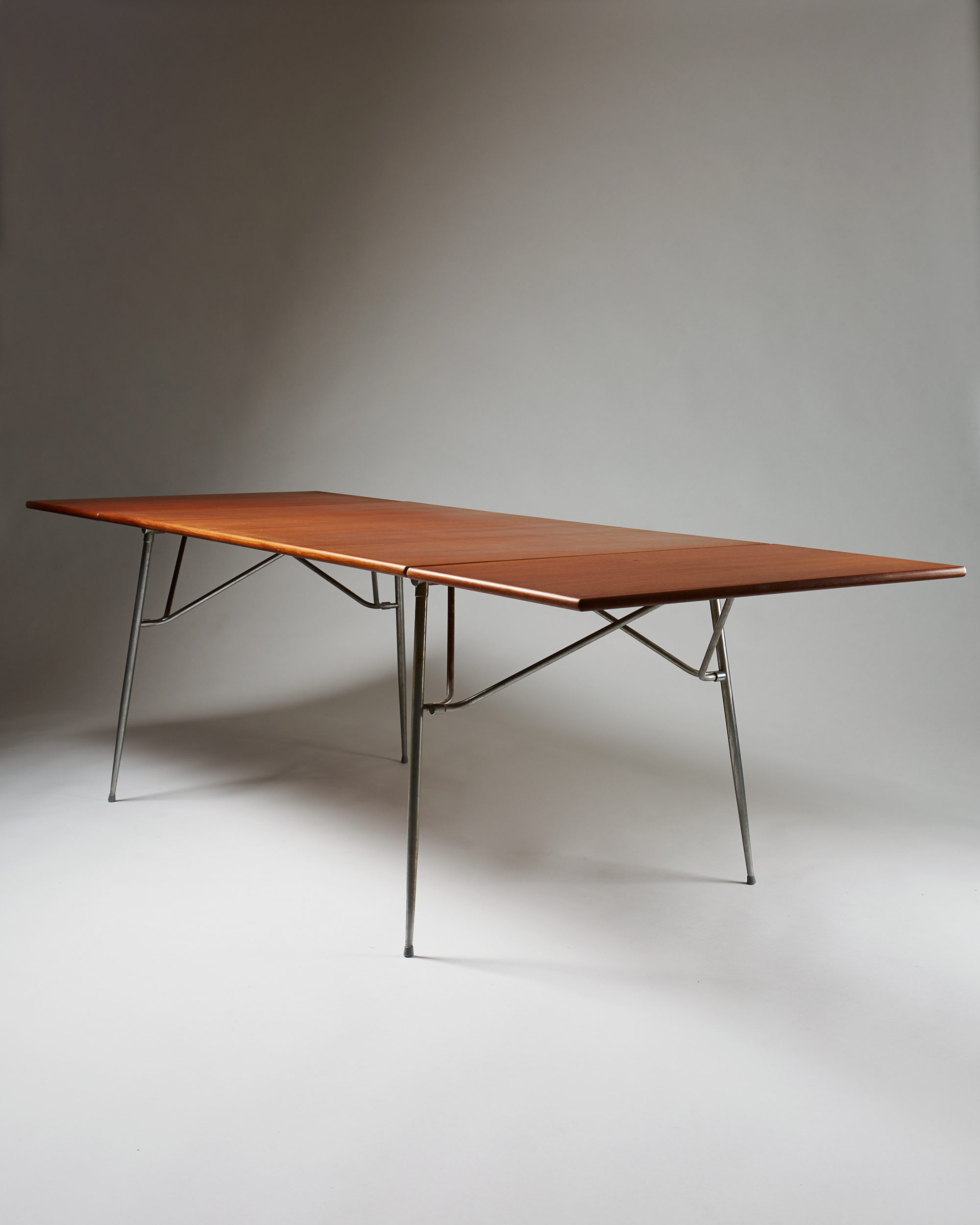 Dining table designed by Börge Mogensen for Söborg, — Modernity
