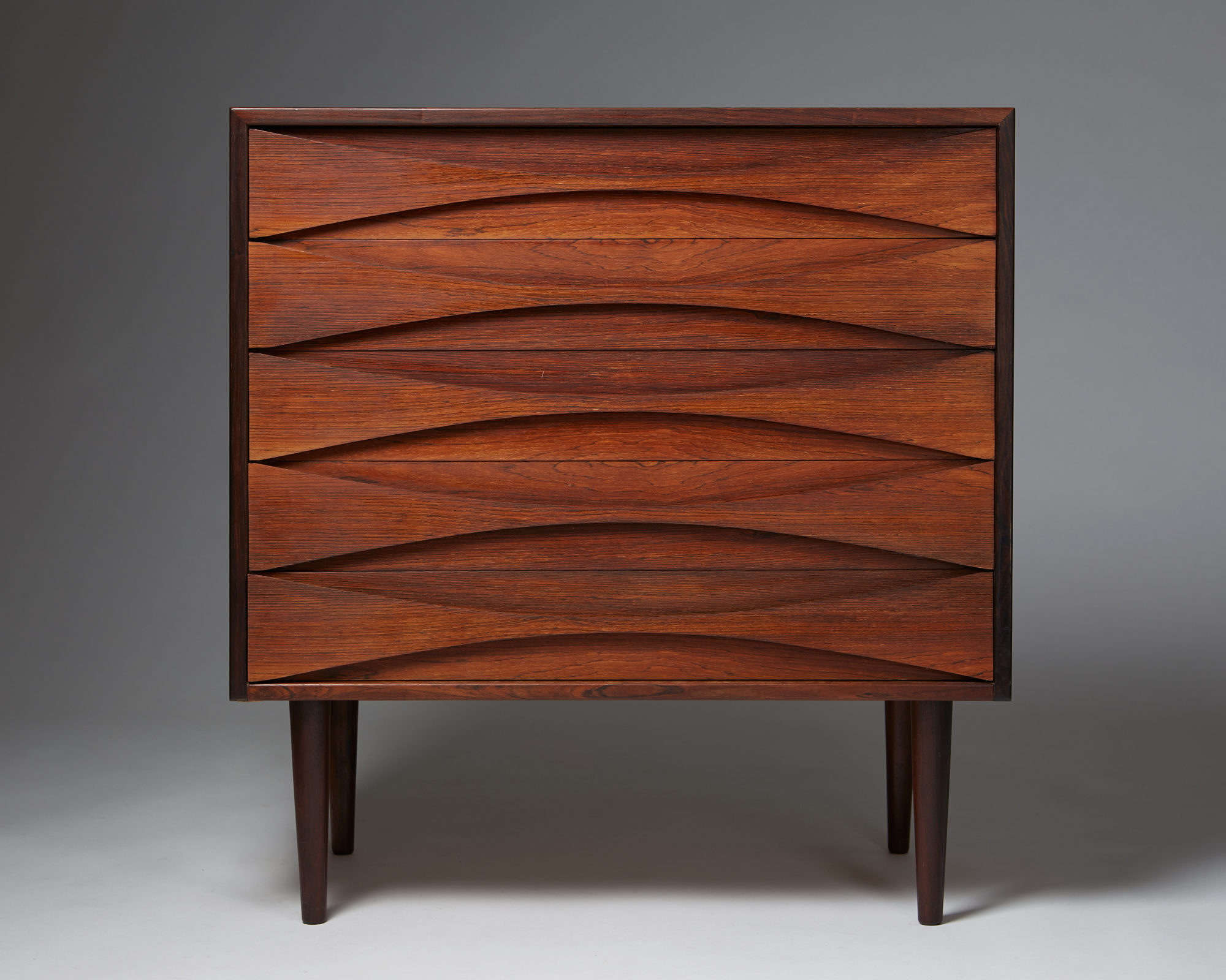 Chest of drawers designed by Arne Vodder, — Modernity