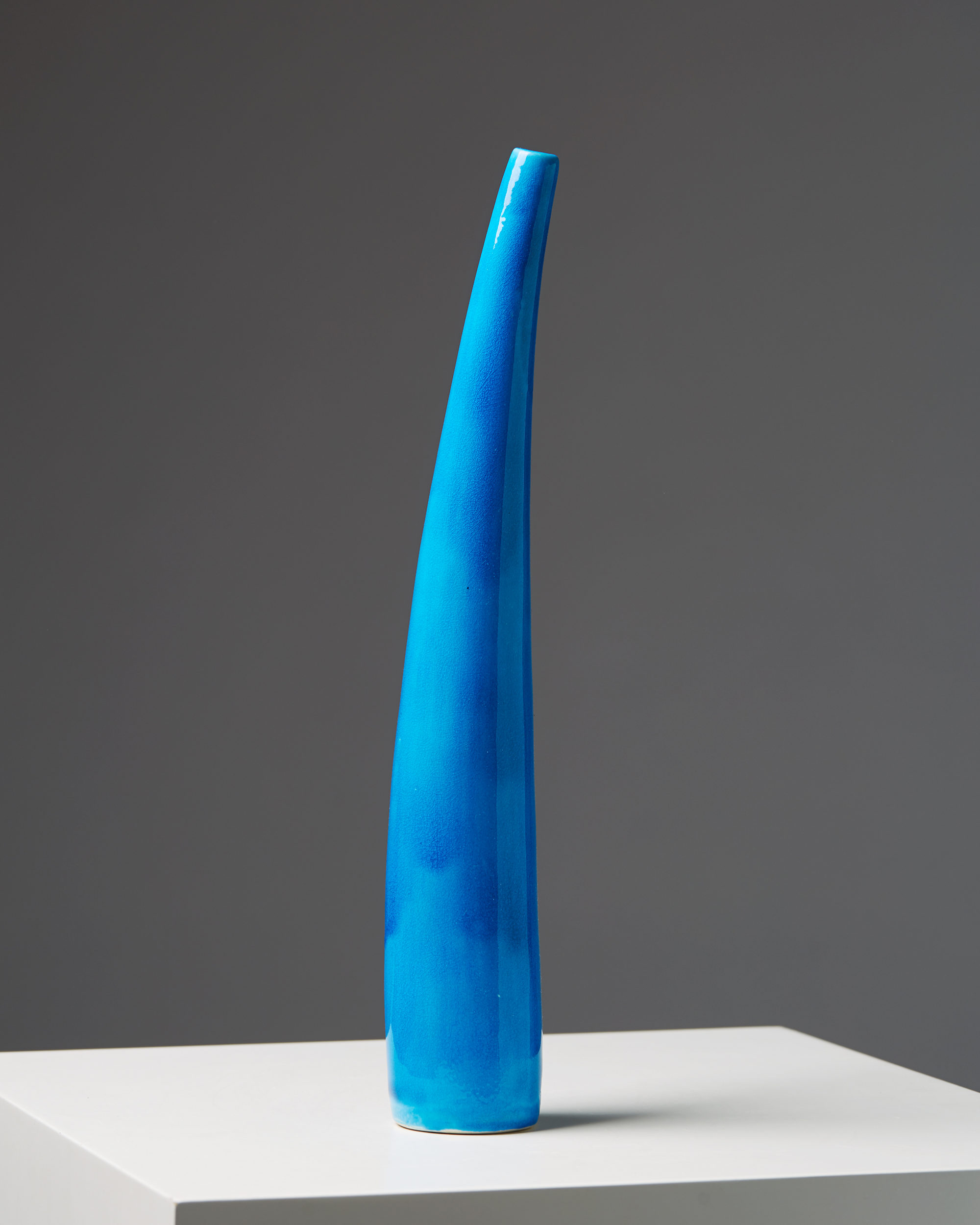 Vase designed by Toini Muona for Arabia, — Modernity