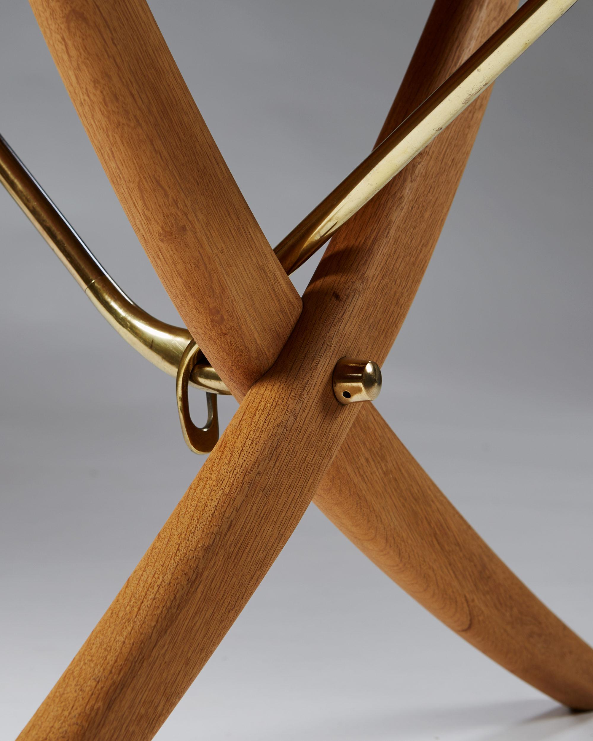 Dining table “Sabre leg” designed by Hans J. Wegner for Andreas Tuck ...